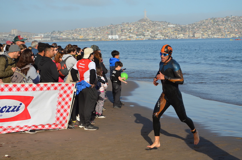 Dr. Héctor Hermosilla, traumatólogo y triatleta: Cruzar la meta es la ...